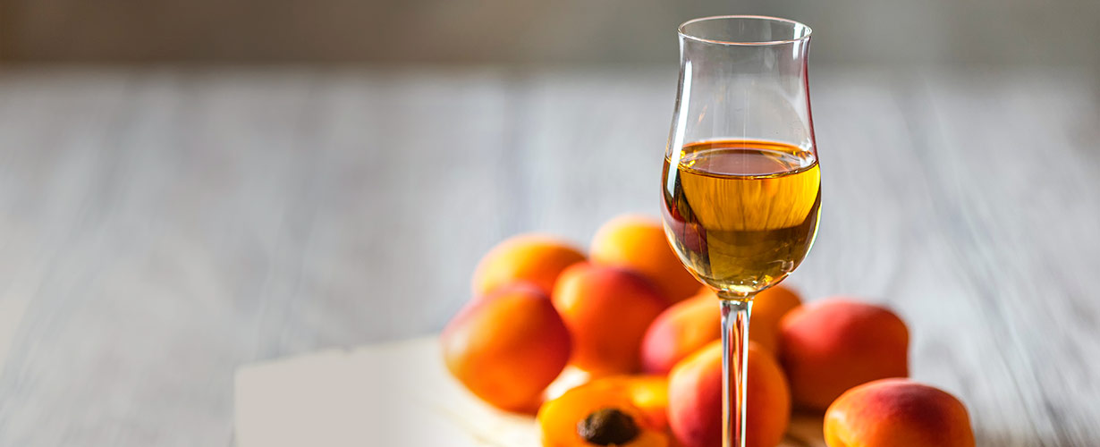 Obstler in feinster Auswahl im Shop